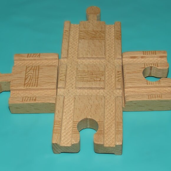 Thomas & Friends | Toys | Thomas Tank Engine Wooden Railway Train Cross ...